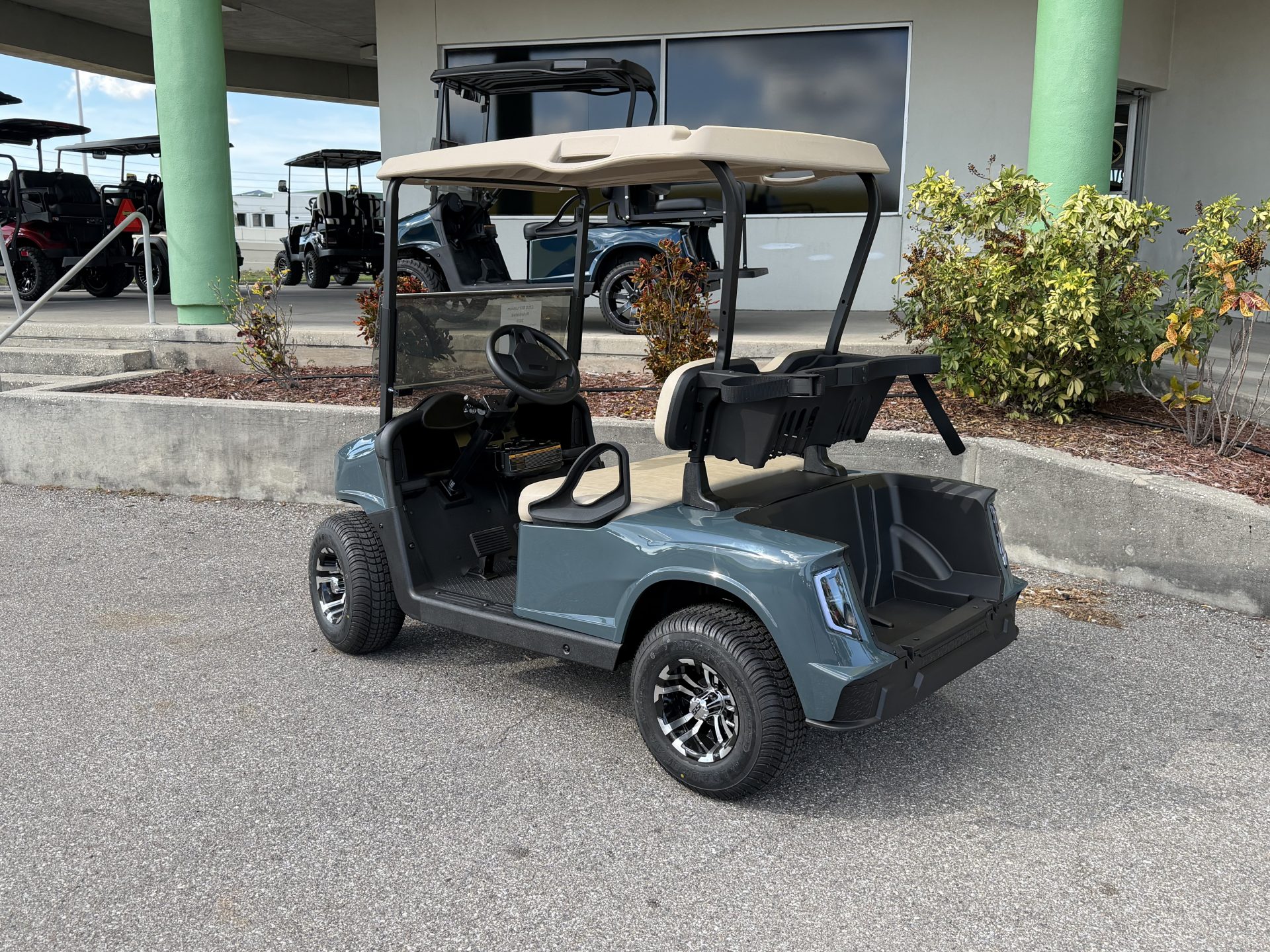 2020 Refurbished APEX EZGO RXV Elite Lithium | Discovery Golf Cars
